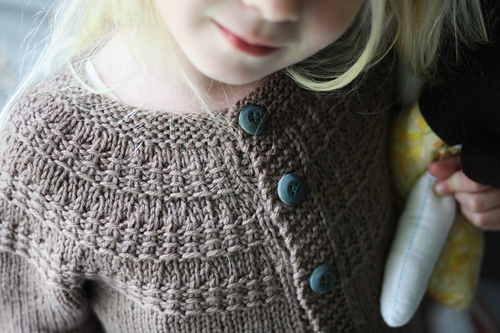 Ravelry: Hyphen pattern by Lisa Chemery