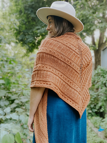 Ravelry: Copper Leaf pattern by Elizabeth Tubman