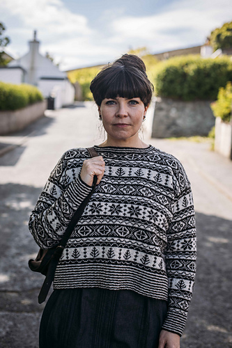 Ravelry: Jemimas Jumper and Cowl pattern by Donna Smith