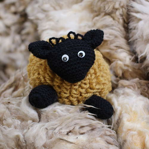 Ravelry: Peerie Sheep pattern by Sandra Manson