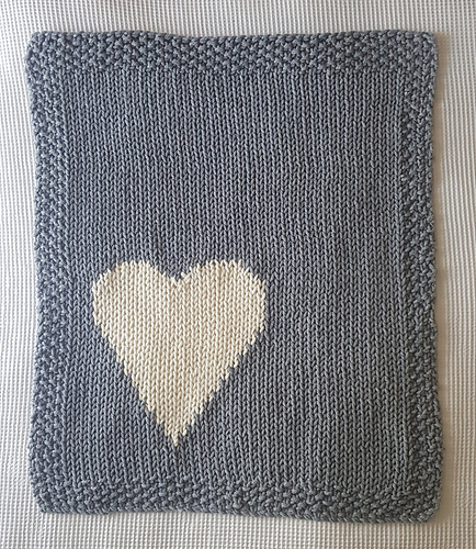Ravelry: Chunky intarsia heart motif crib/pram blanket pattern by Ellie ...