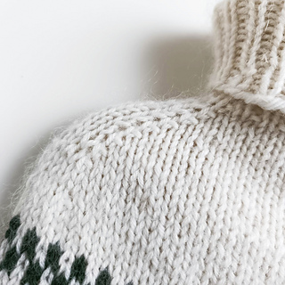 Ravelry: Hunter Hot Water Bottle Cover pattern by Emma Munn