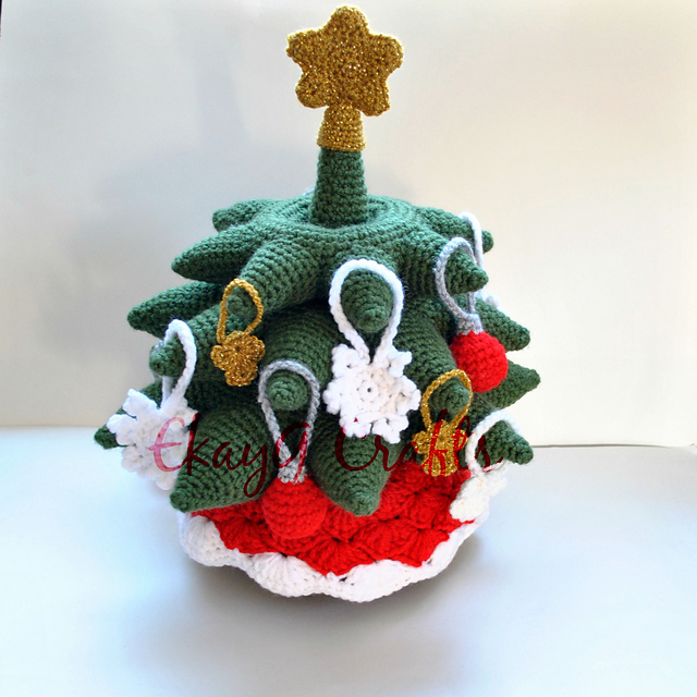 Ravelry: Christmas Tree Stacking Rings pattern by Erin Greene