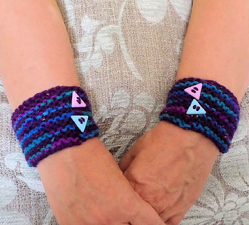 Ravelry: Buttoned Cuffs pattern by Esther Kate