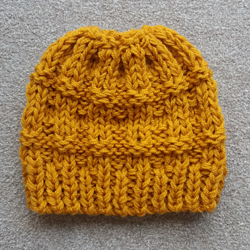 Ravelry: Aurum Hat pattern by Esther Kate