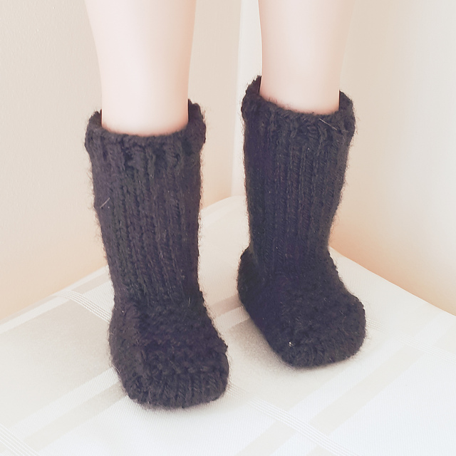 Ravelry: Black Boots for Doll pattern by Esther Kate