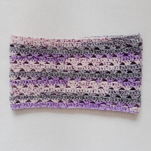 Ravelry: Snowy Mountain Drifter Cowl pattern by Esther Kate