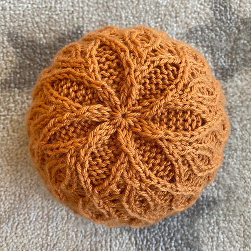Ravelry: Milka Hat pattern by Elena Dimchevska