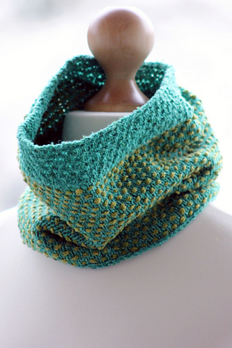 Ravelry: Pool Party Cowl pattern by Gretchen Tracy