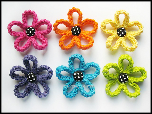 Ravelry: Loopy Flower Applique pattern by Patricia Eggen
