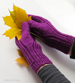 Ravelry: Beaded Rib Mittens pattern by Ewelina Murach
