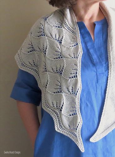 Ravelry: Magnolia Shawl pattern by Ewelina Murach