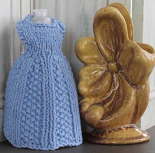Ravelry: Let's Go to Paris Dress Dishcloth pattern by Debbie Trainor