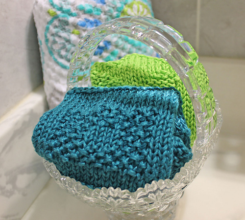 Ravelry: Village Square Spa Cloth pattern by Debbie Trainor