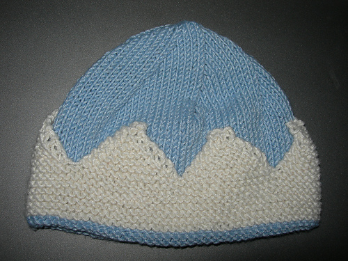 Ravelry: Crown Hat pattern by Debbie Bliss