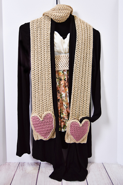 Ravelry: Scarf with Heart Shaped Pockets pattern by Allyson Seeley