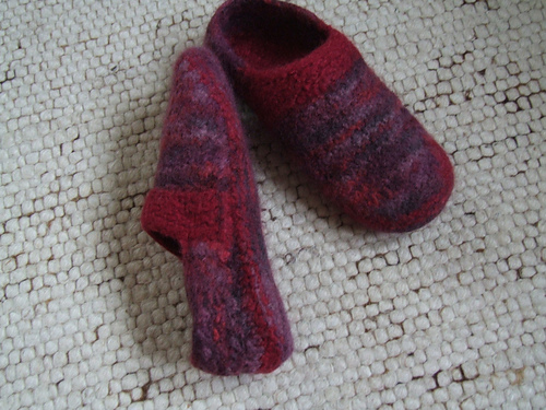 Ravelry: Sassy Slippers - Felted Seamless Shoes pattern by Marianne Mueller