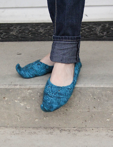 Ravelry: Persian Curled Toe Slippers pattern by Jenise Hope