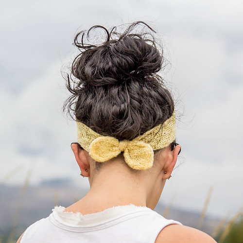 Ravelry: Chevron Tie Headband pattern by Jenise Hope