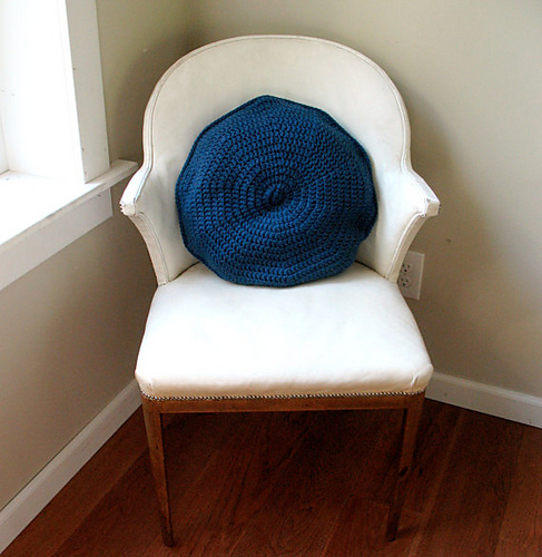Ravelry: The Big Easy Round Pillow Pattern pattern by Sarah Lora