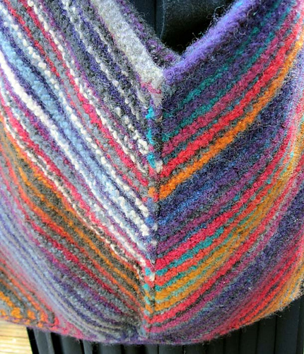 Ravelry: Chevron Bag pattern by Fiona Morris