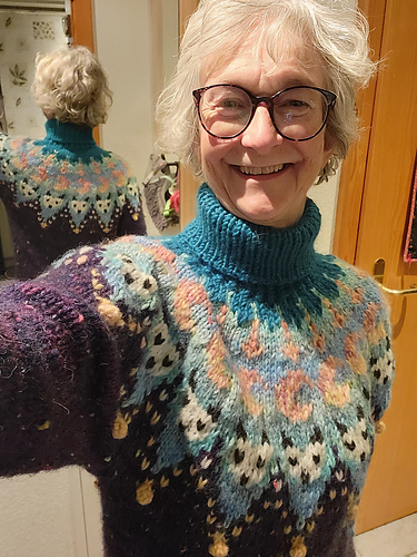 Ravelry: The Northern Nuit Polaris pattern by Anna-Sofia Vintersol