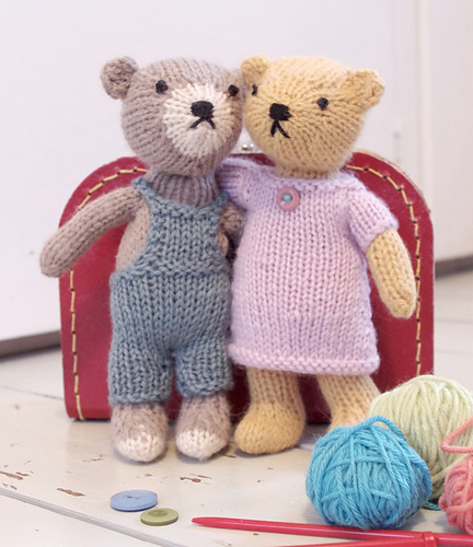 Ravelry: Easy Knitted Bears pattern by Fiona Goble