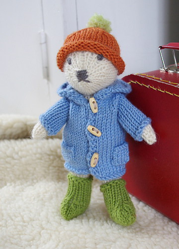 Ravelry: Easy Knitted Bears pattern by Fiona Goble