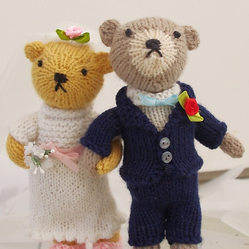 Ravelry: Easy Knitted Bears pattern by Fiona Goble