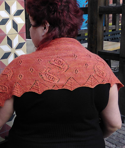 Ravelry: Kirkingwood Paisley Shawl pattern by Fiona Ellis