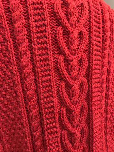 Ravelry: Heart Cable Knit Scarf pattern by Kristen McDonnell