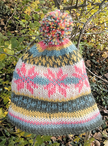 Ravelry: Pink Star Beanie pattern by La boutique de Jeanne