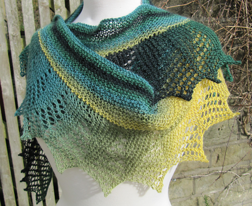 Ravelry: Autumn Leaves pattern by Sue Beard