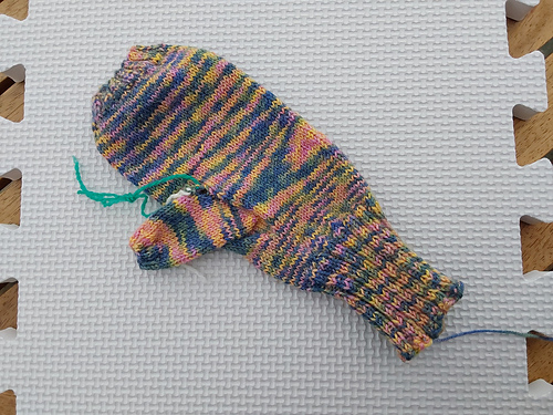 Ravelry: Fingerless Sock Yarn Mittens pattern by Sue Beard