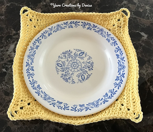 Ravelry: Dinner Plate Cozy pattern by Yarn Creations by Denise