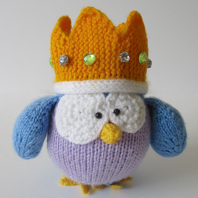 Ravelry: Crown pattern by Amanda Berry