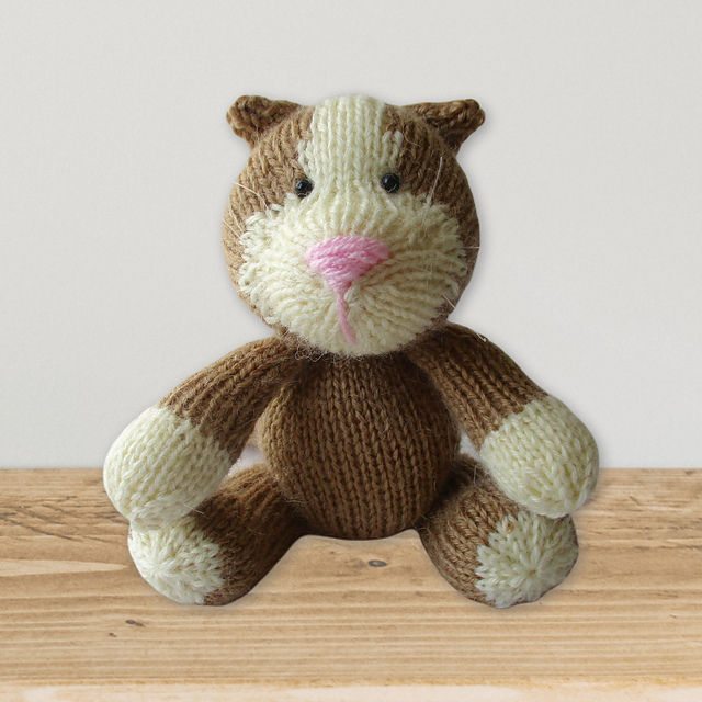 Ravelry: Cavendish Cat pattern by Amanda Berry