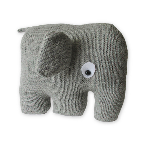Ravelry: Elephant Cushion pattern by Amanda Berry