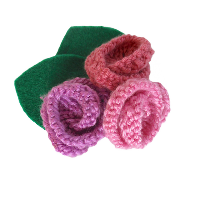 Ravelry: Roses pattern by Amanda Berry