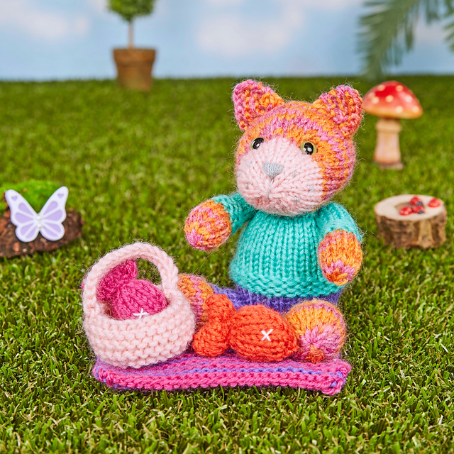 Ravelry: Colin the Cat pattern by Amanda Berry