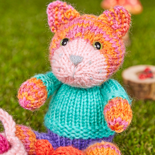 Ravelry: Colin the Cat pattern by Amanda Berry