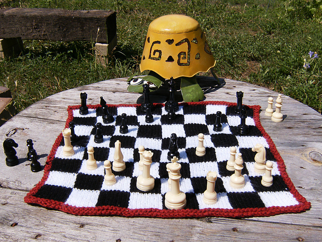 Ravelry: Chess Board pattern by Stephanie Fry