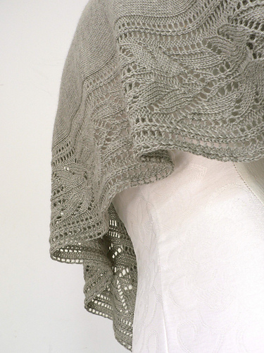 Ravelry: Lady Moth Shawl - machine-knitting version pattern by Foldi knit