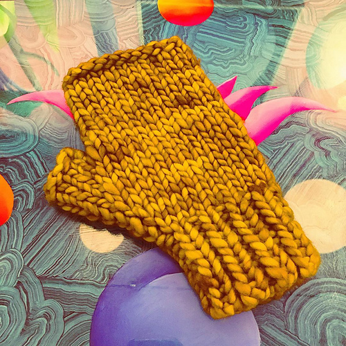 Ravelry: Hand Snugglers - Fingerless Mittens pattern by Laurence Di Sotto