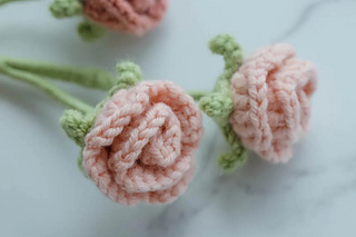 Ravelry: Small rose pattern by Hookok