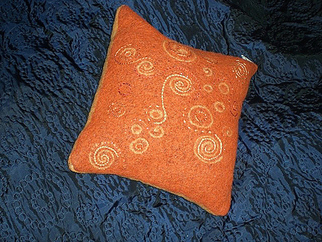 Ravelry: freddiepatmore's Nan's Felted Cushion