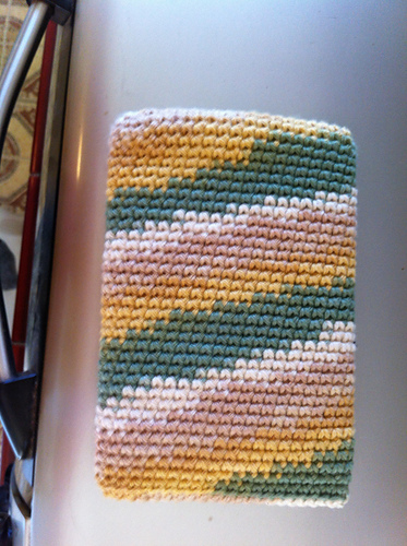 Ravelry: Francesca's Kindle Paperwhite Cover pattern by Francesca Reitano