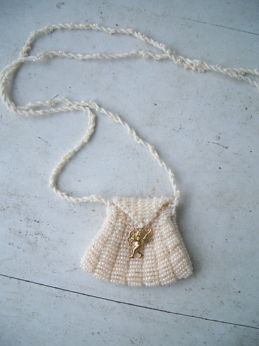 Ravelry: Beaded Amulet Bag pattern by Susan Rainey