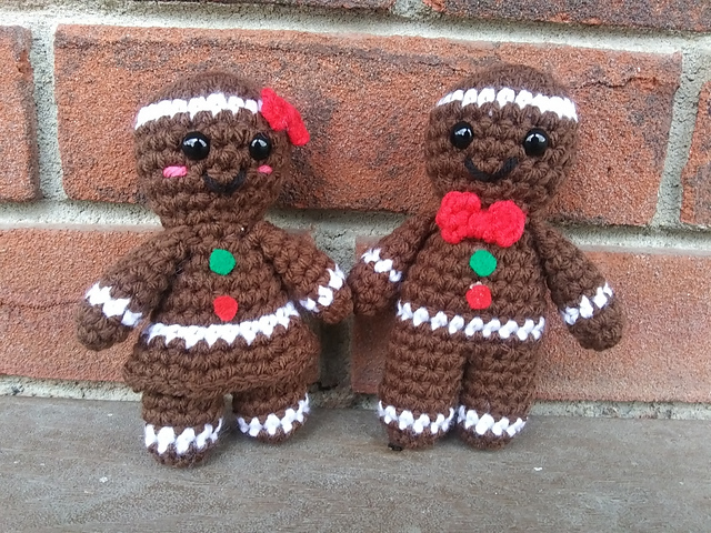 Ravelry: Gingerbread People pattern by Jenni Frencham