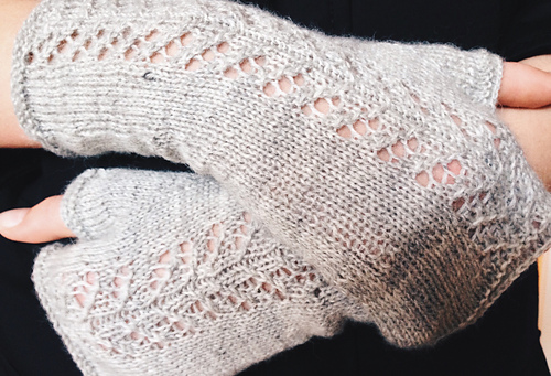 Ravelry: Ombré Lace Mittens pattern by Sabine Frisch